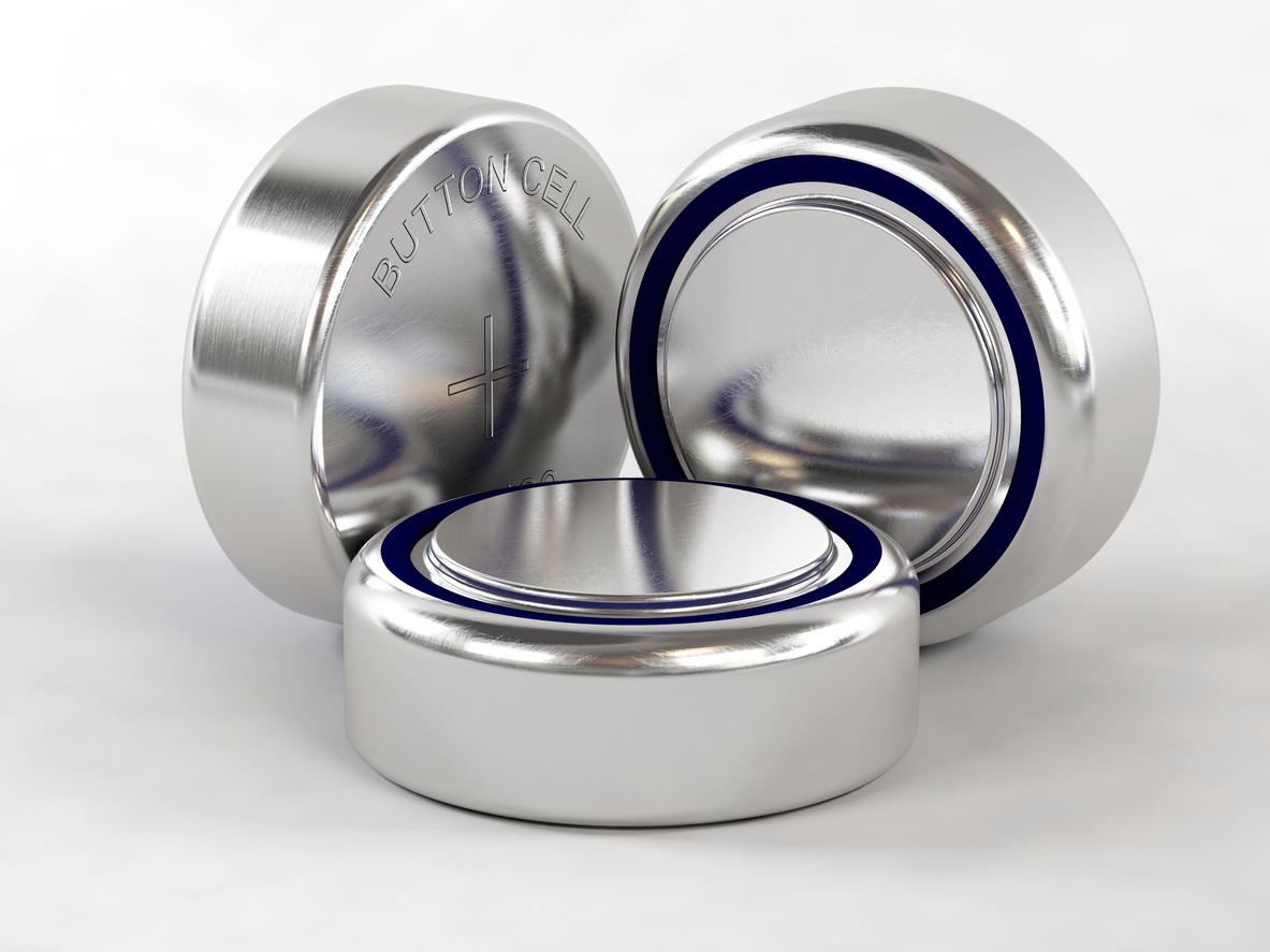 Attention aux piles bouton, elles peuvent être très dangereuses pour ...