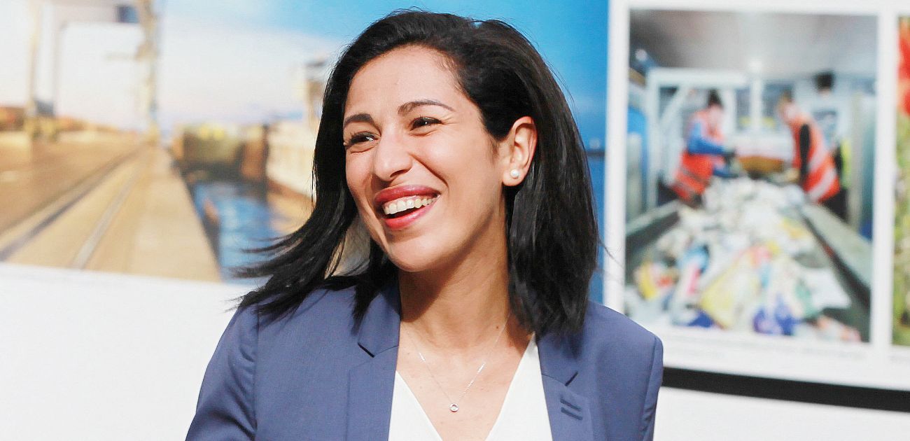 La secrétaire d'Etat Sarah El Haïry enceinte de six mois avec sa ...