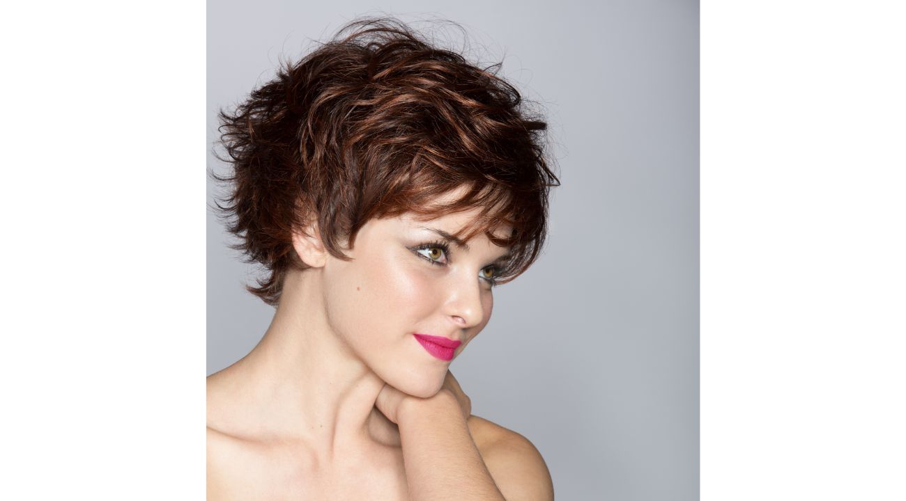 Fini la coupe garçonne, la "tinkerbell pixie" est la coupe pixie la ...